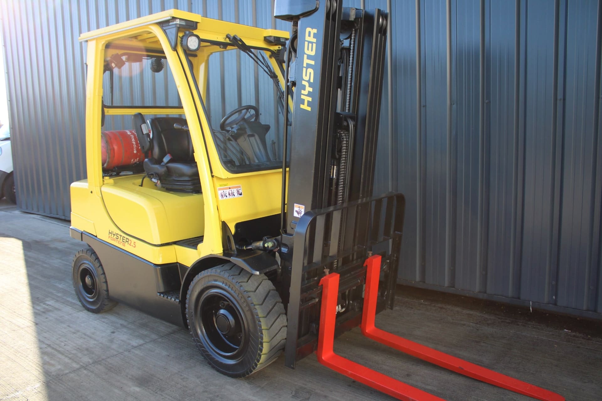 HYSTER H2.5FT LPG Forklift | Revived Equipment